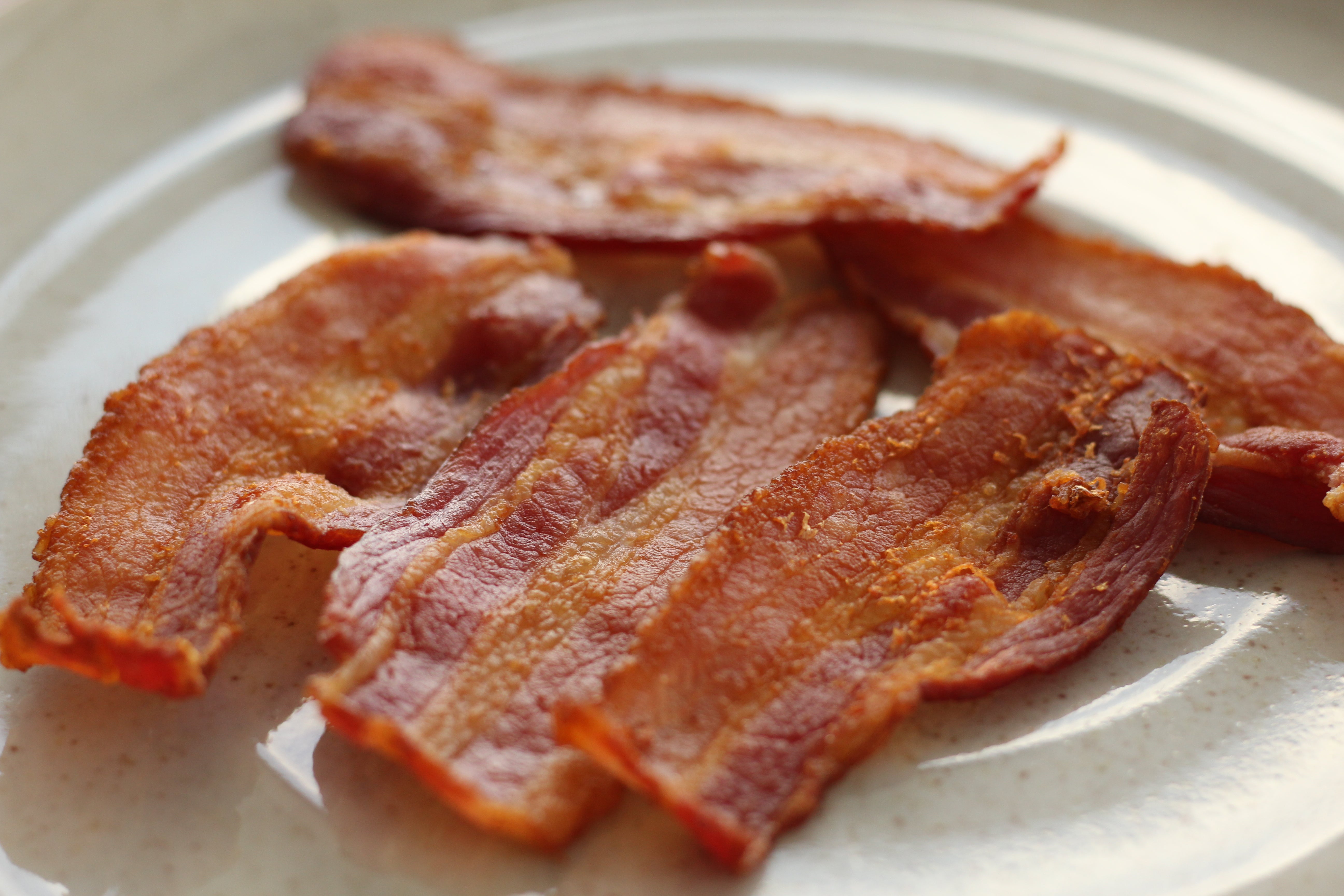 How To Eat Bacon With Confidence – LEISURE LAB®